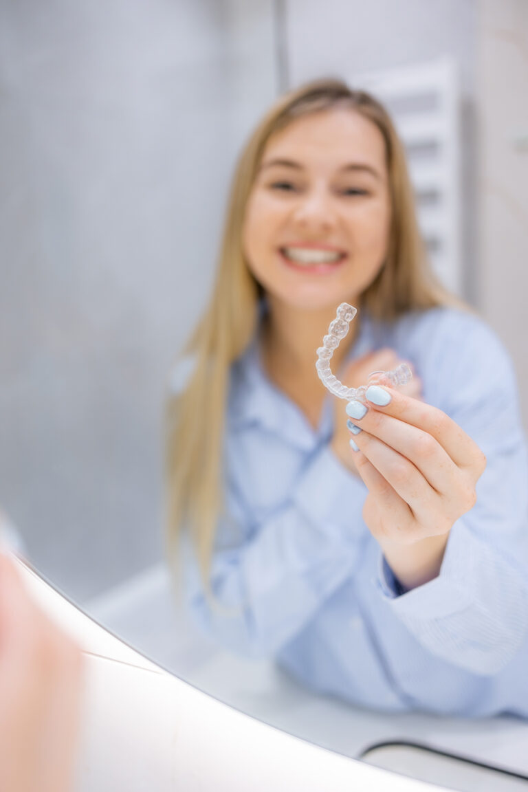 Invisalign for Upper Teeth Crowding | Straighten Your Smile